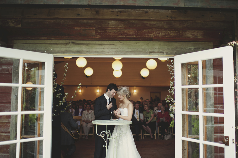 A Real Hi-Fi Wedding: Bonnie & Pierce’s Rainy Romance | HI-FI WEDDINGS ...