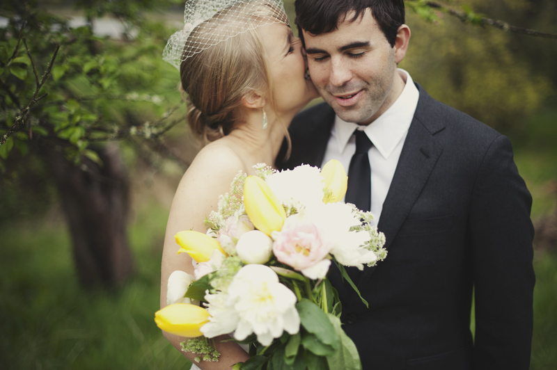 A Real Hi-Fi Wedding: Bonnie & Pierce’s Rainy Romance | HI-FI WEDDINGS ...