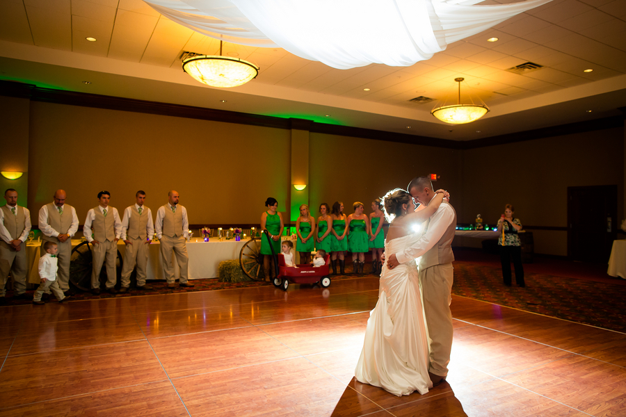 A Real Hi-Fi Wedding: Yvonne & Billy’s Country-themed Bliss | HI-FI ...